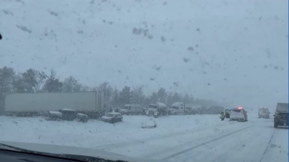 13 people hurt in multi-vehicle pileup on Interstate 81 13 people hurt in multi-vehicle pileup on Interstate 81